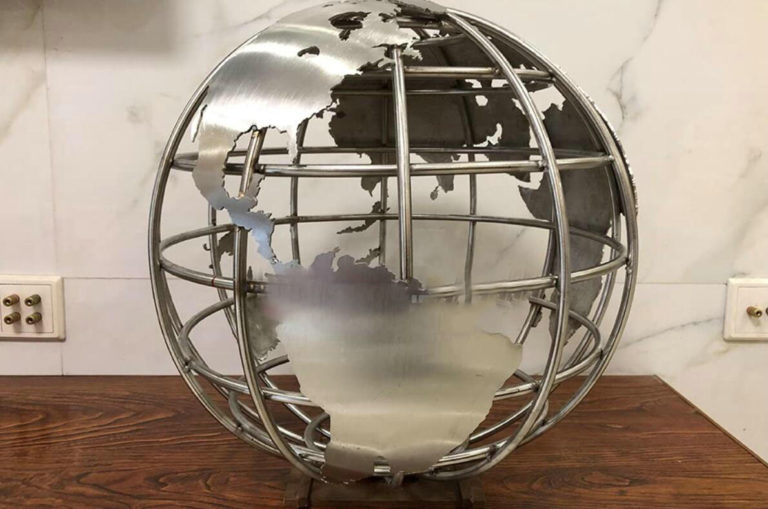 Metal World Globe -metal sphere